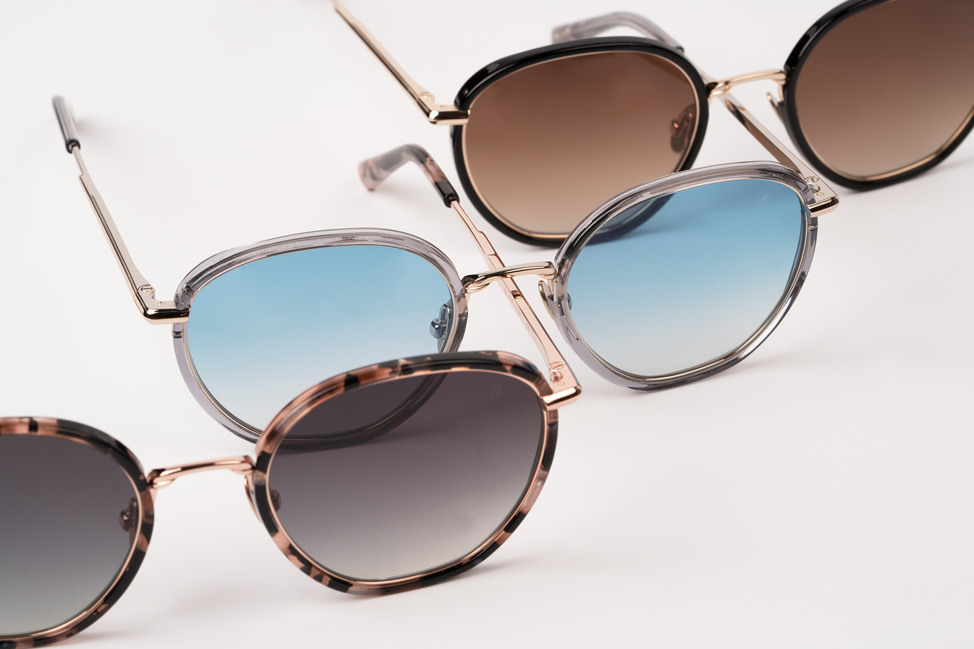 Phoenix – EYE FIVE COMPANY